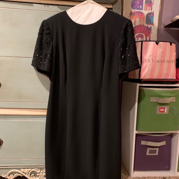 Donna Morgan | Dresses | Short Sleeve Black Dress Button Up Back Design ...